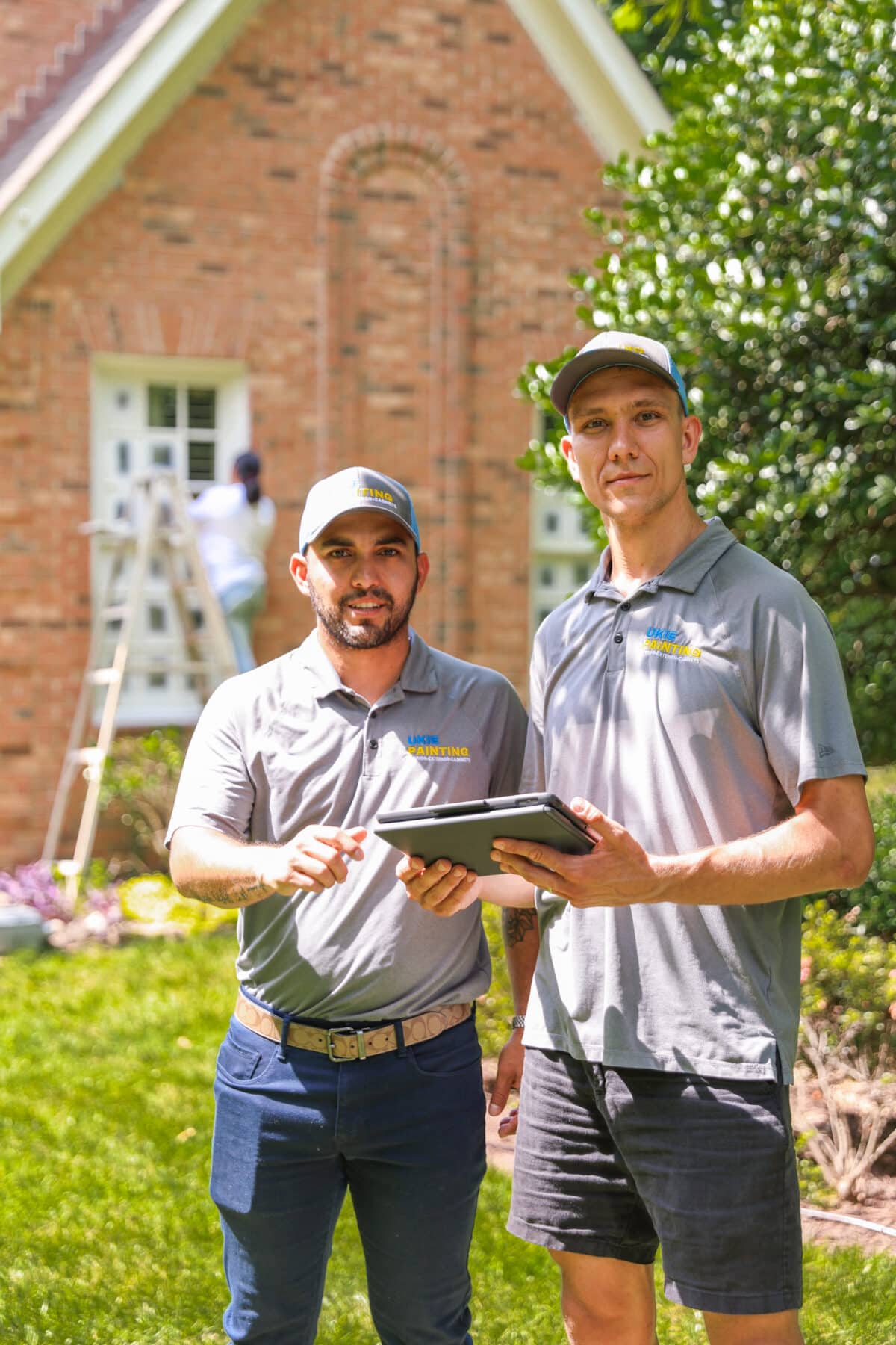 Spraying vs. Rolling: Which Looks Better and Lasts Longer?